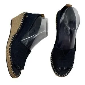 Gloria Vanderbilt | Shoes | Gloria Vanderbilt Franklin Open Toe ...